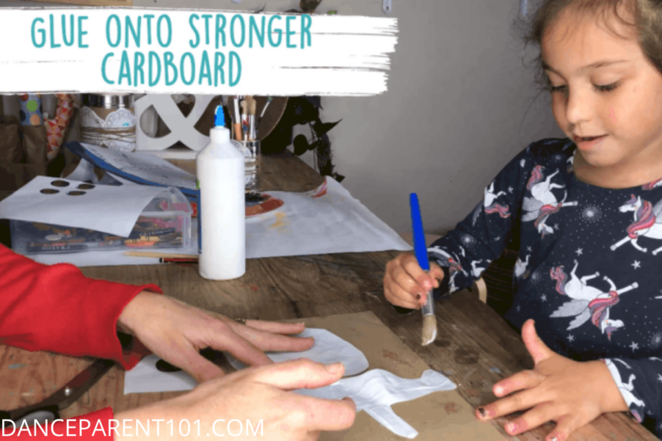 Easy Kids Dance Craft – Paper Plate – Ballet Dancer Puppet!